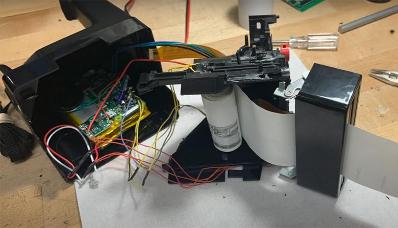 4 Methods to Scan Polaroids - FotoProfy