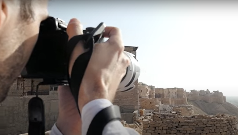 Telephoto Lens vs. Zoom Lens: Main Differences - FotoProfy