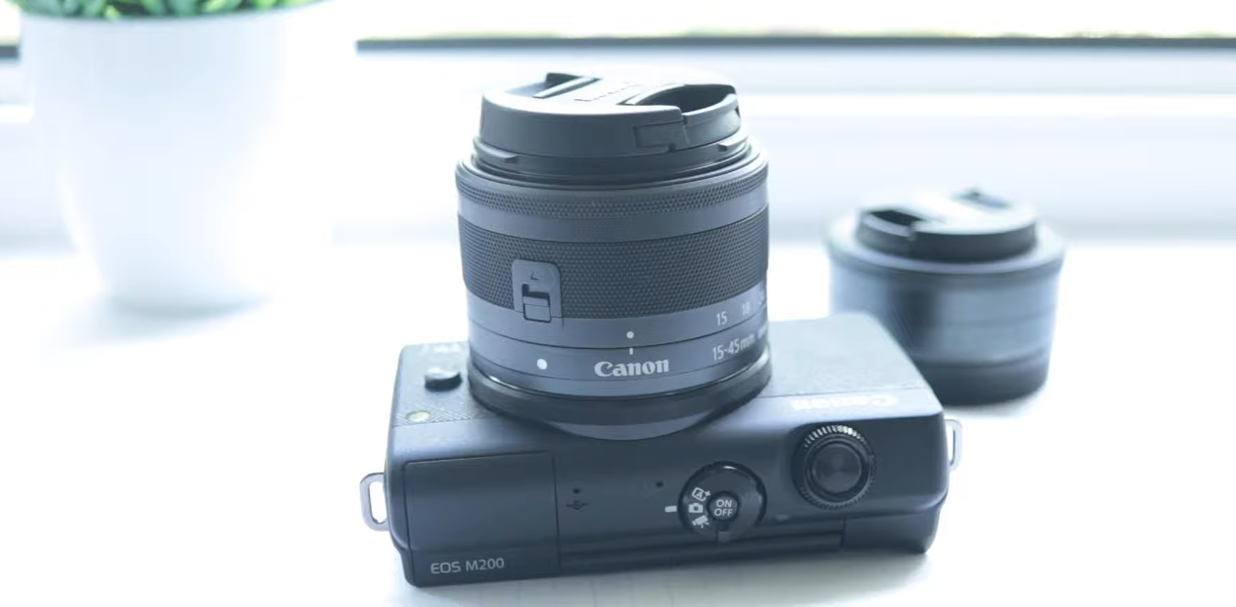 Canon EOS M200 vs. M50: Which is Better? - FotoProfy