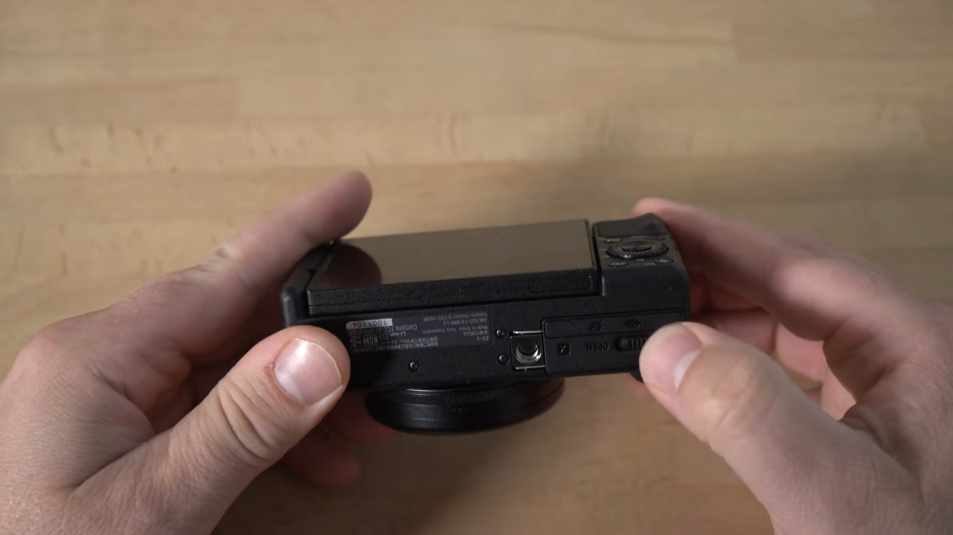 Sony ZV-1 Battery Guide - FotoProfy