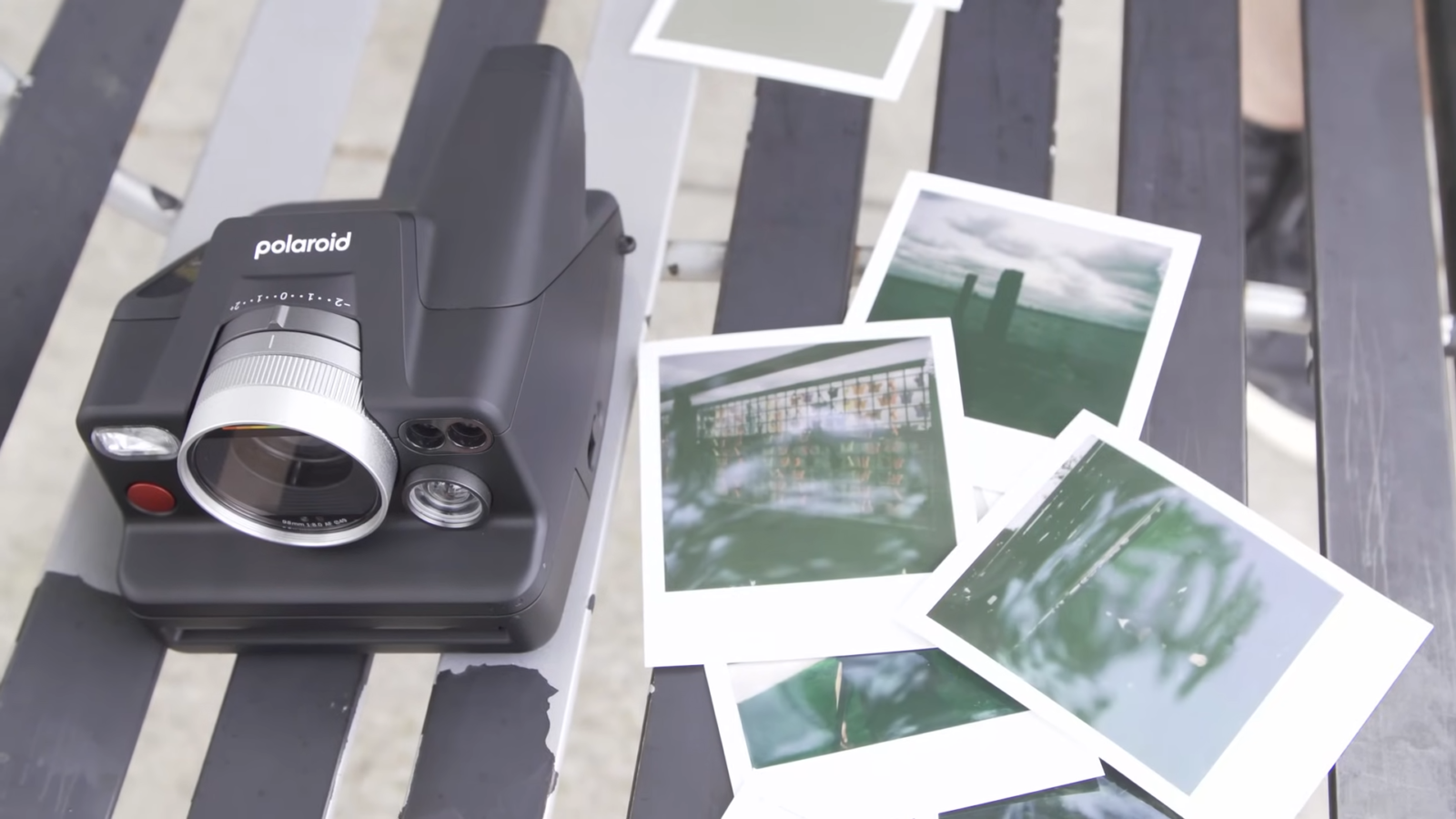 Why Are Polaroids So Popular? - FotoProfy
